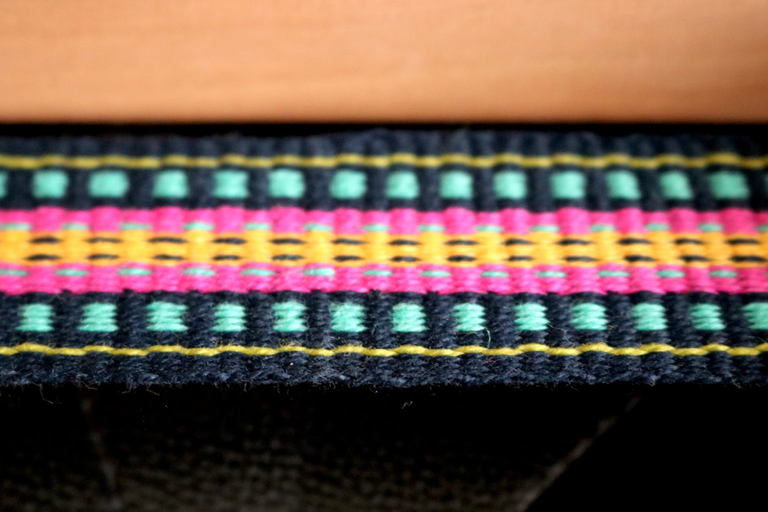 7 Tips for weaving on an Inkle loom plus free pattern!