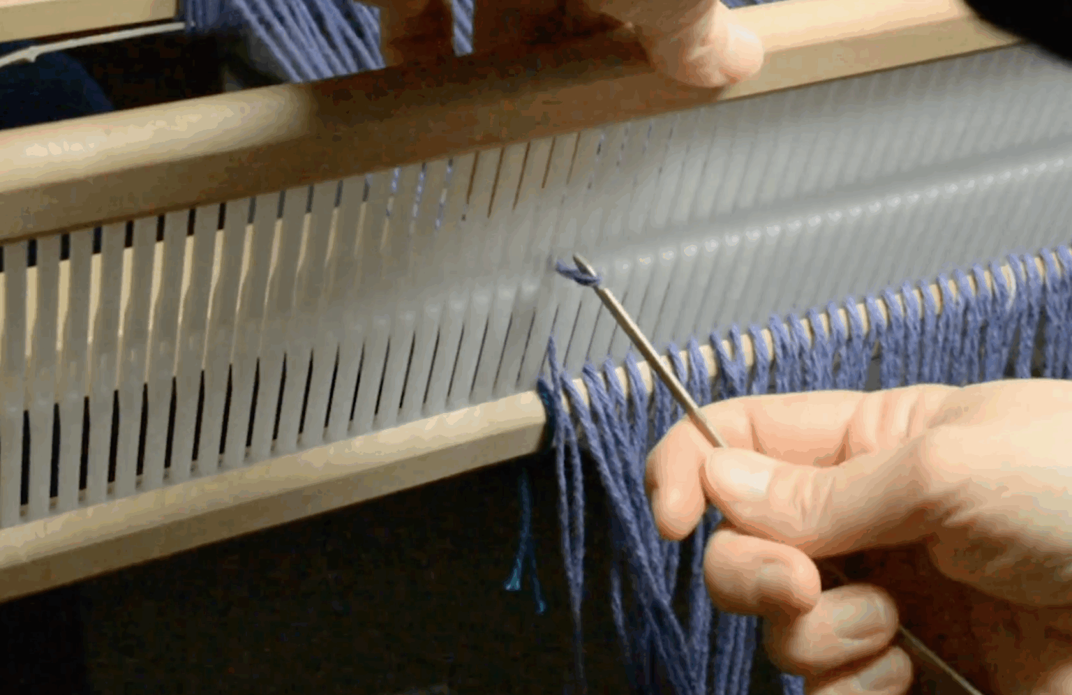 How to Warp a Rigid Heddle Loom: A Step-by-Step Guide for Beginners ...