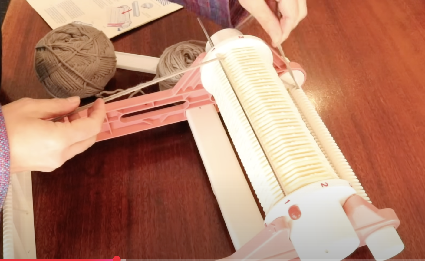 Tomy Hobby Girl Weaving Loom - Kelly Casanova Weaving Lessons